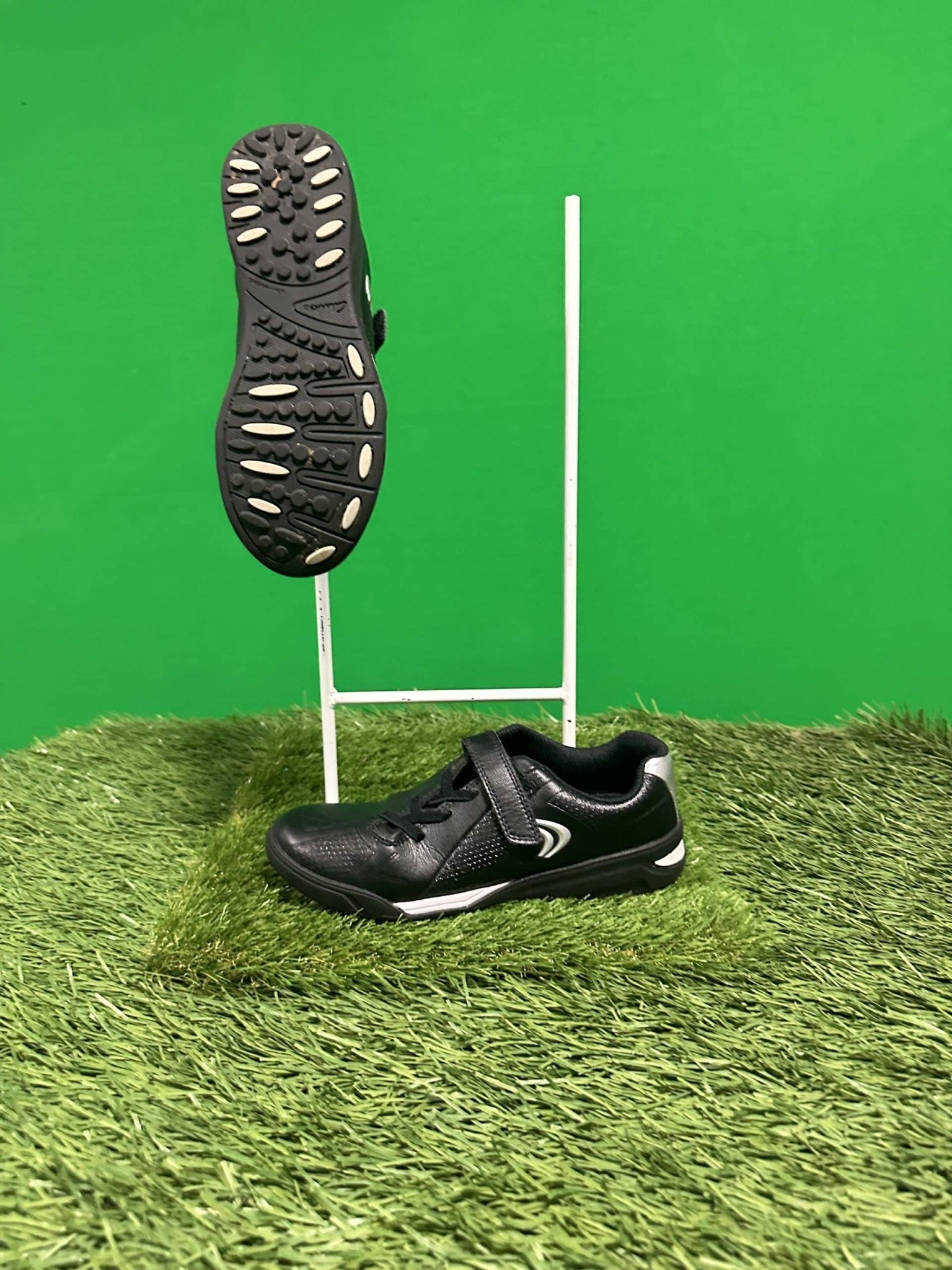 Clarks Trainer - kitround