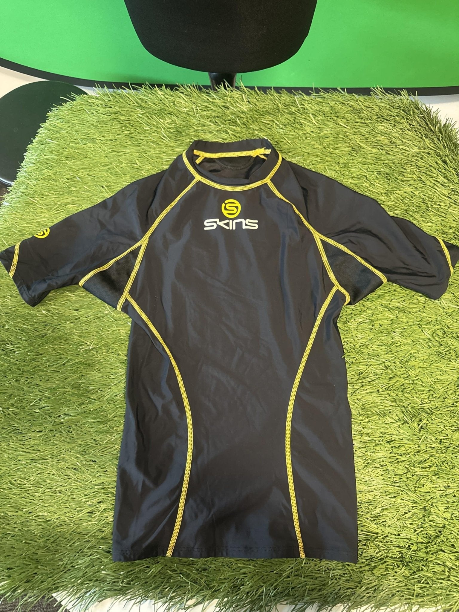 Skins Black Compression Top - kitround